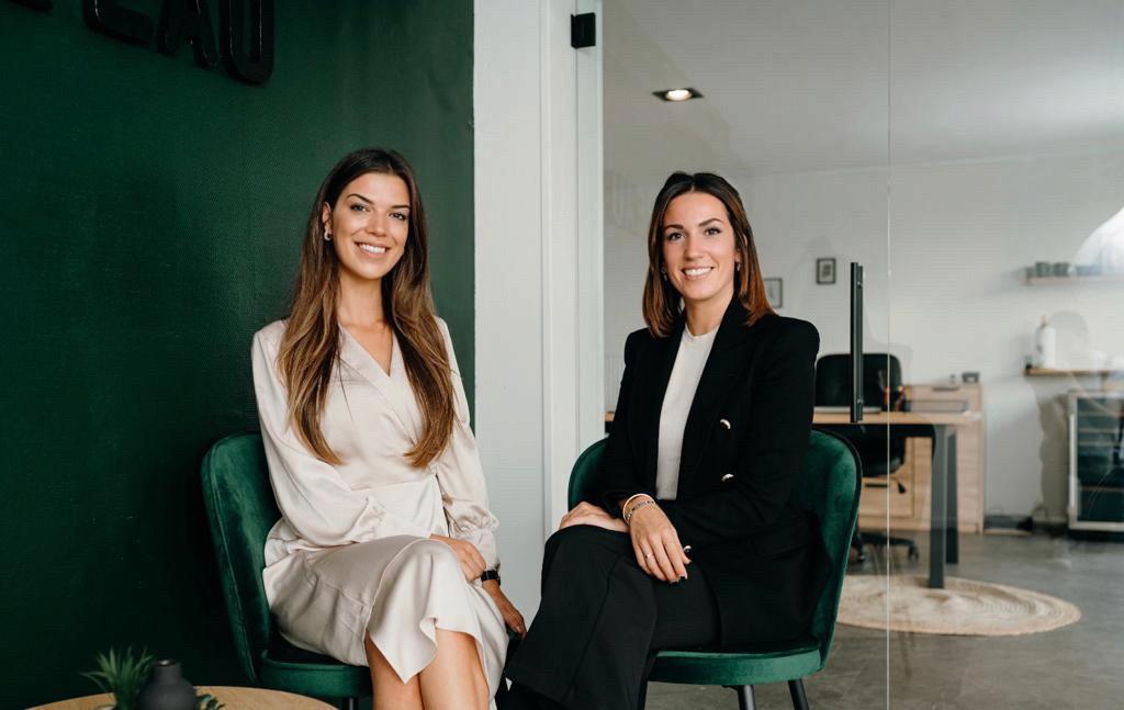 Home | Chapeau Agency